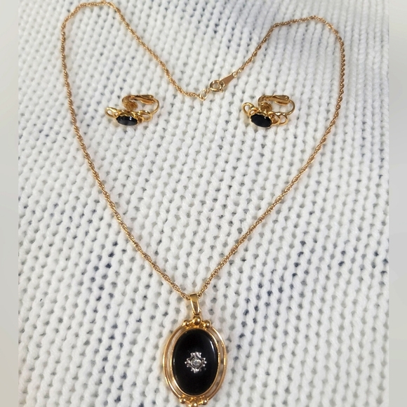 Avon | Jewelry | Vintage Avon Set Victorian Black Gold Tone Rhinestone ...